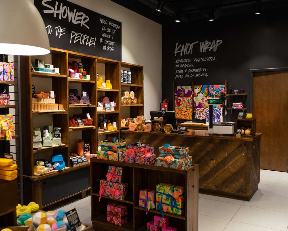 Lush - Tiendas - Casacostanera
